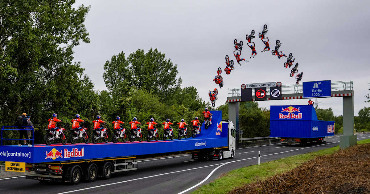 Red Bull Bridge Traverse: Luc Ackermann a Backflip