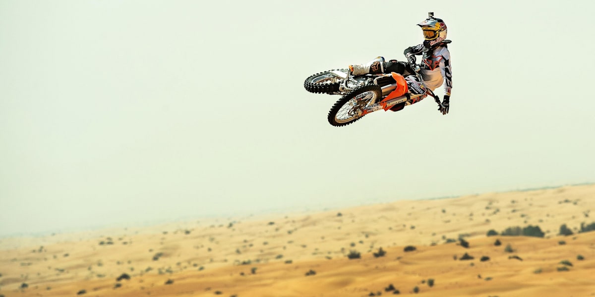 Watch Ronnie Renner Hit 5th-Gear Glamis Sand Jumps