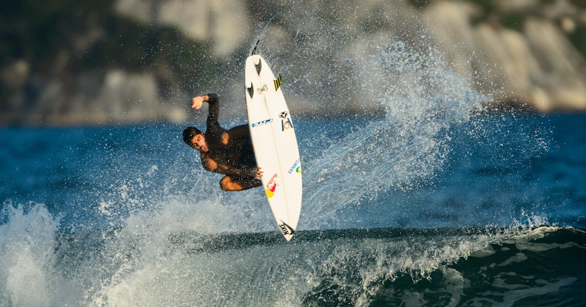 Famous Brazilian Surfers: 20 Of The Best From The Surf World – WDXO