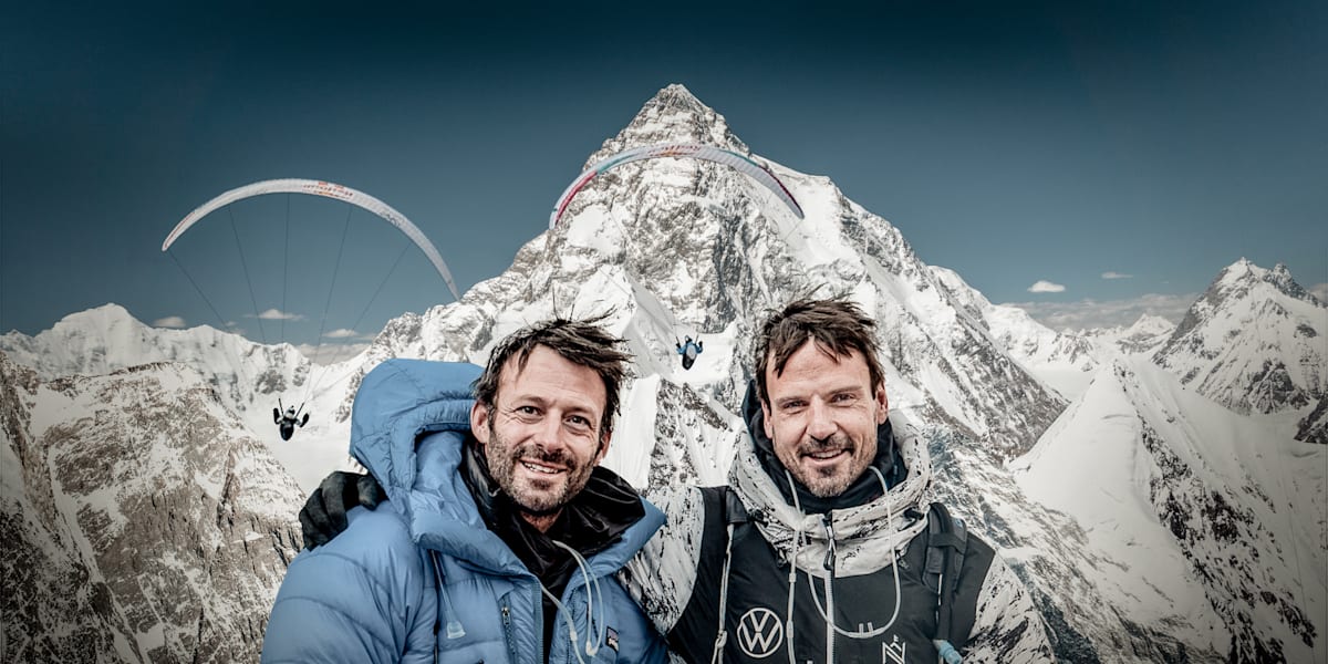 Filme: Flying Between Giants