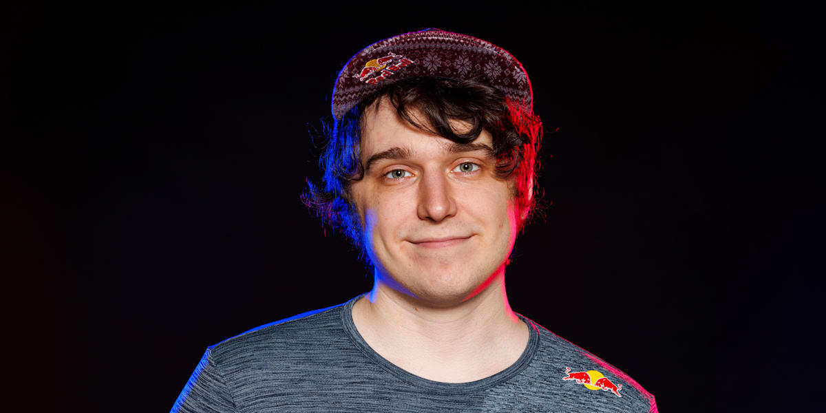 Justin 'Plup' McGrath: Esports – Red Bull Athlete Page