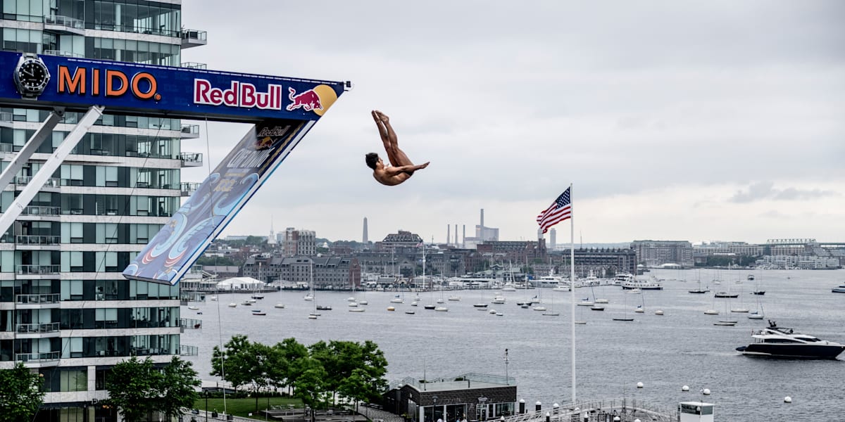 Red Bull Cliff Diving Boston: The physics of city dives