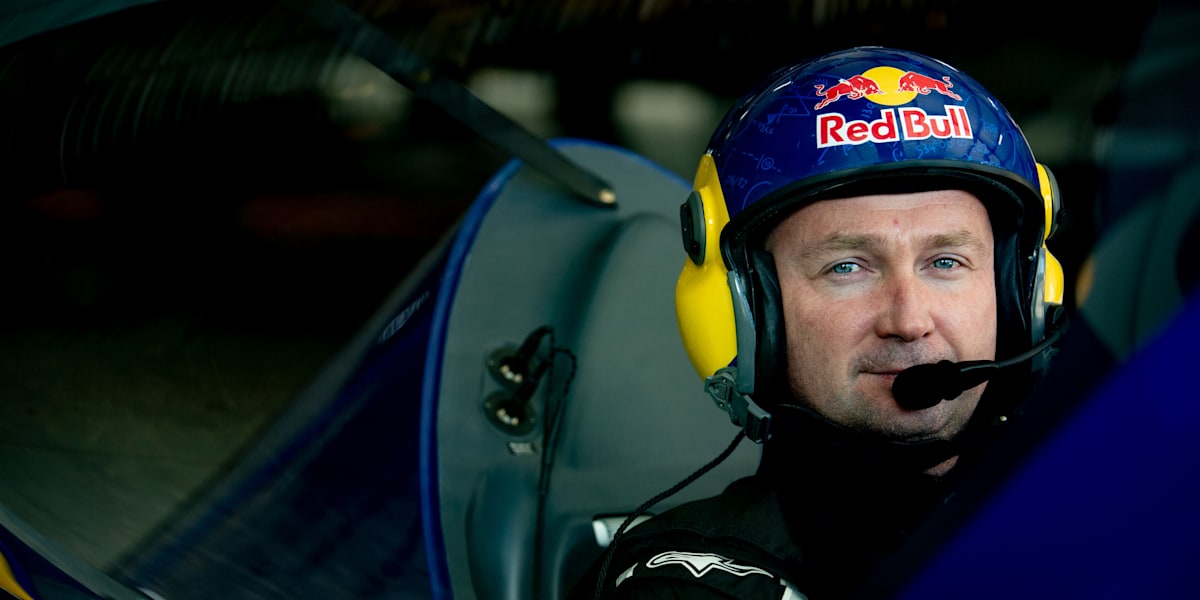 Patrick Davidson – Aerobatic Flying: Red Bull Athlete