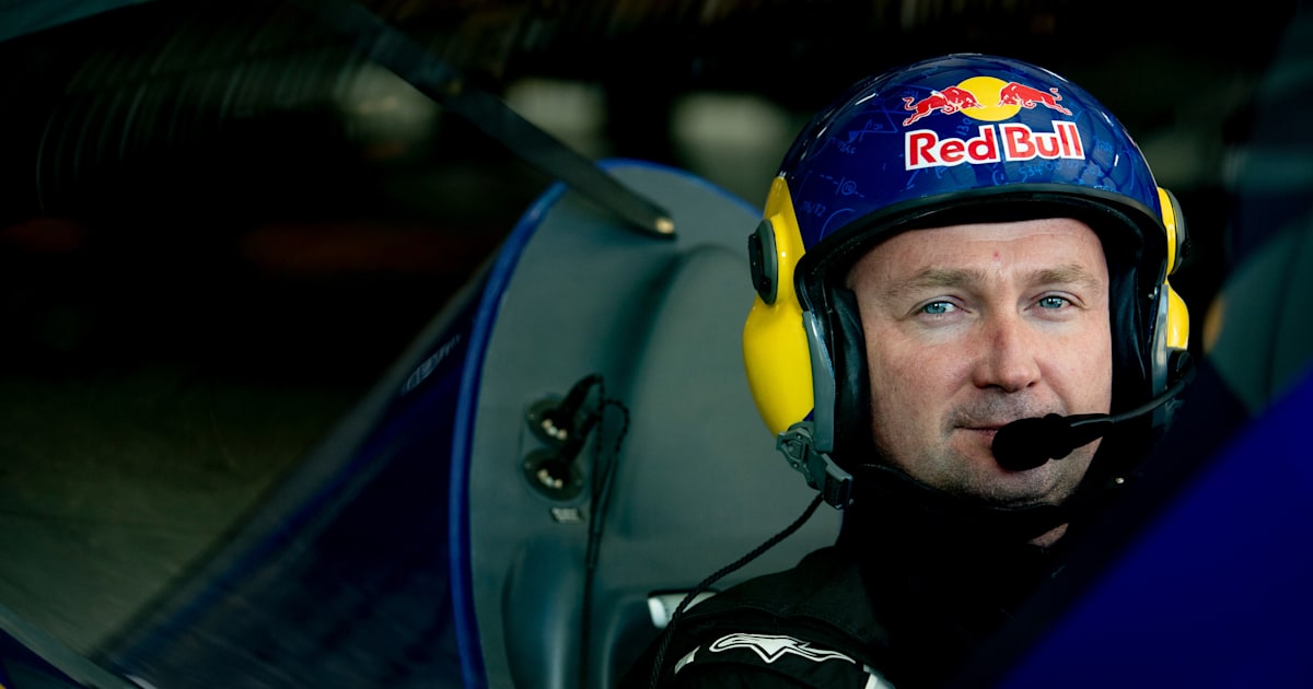 Patrick Davidson – Aerobatic Flying: Red Bull Athlete