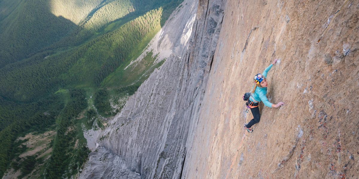 10am on a Tuesday with Sasha DiGiulian: climbing show