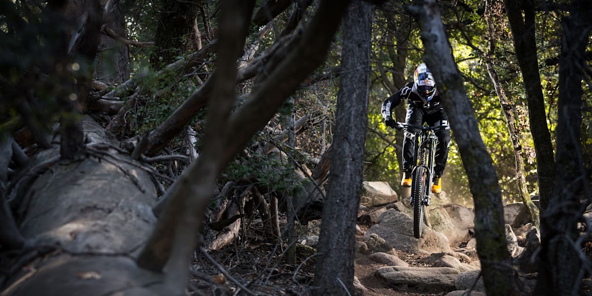 Fast Life: Dentro del mundo de UCI DH y XCO MTB