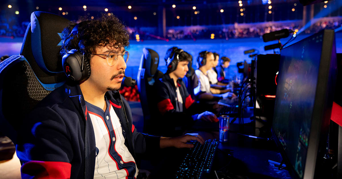 G2 Esports team profile page