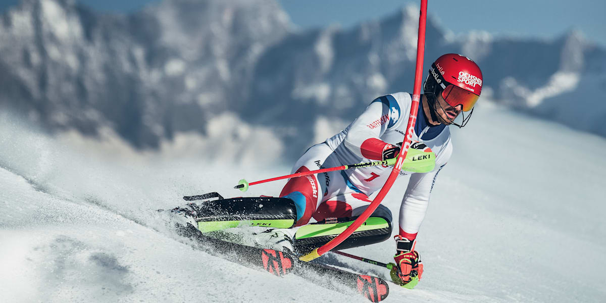 Bending Gates: Marco Odermatt and Loïc Meillard – ski