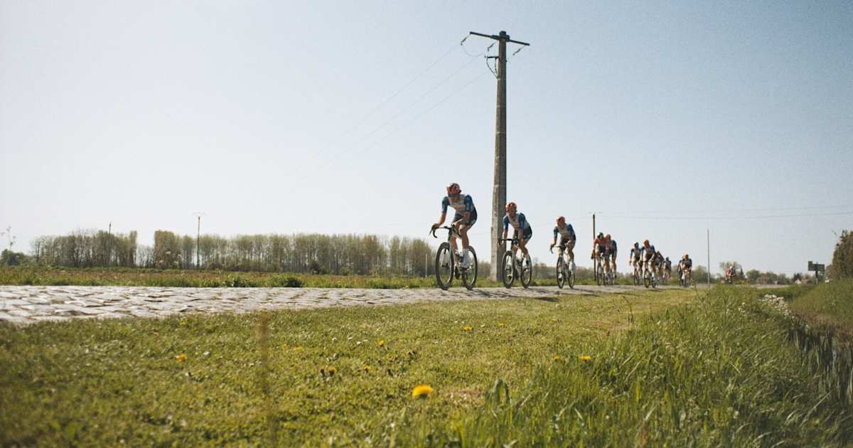 Between dust and cobblestones: Roubaix on film