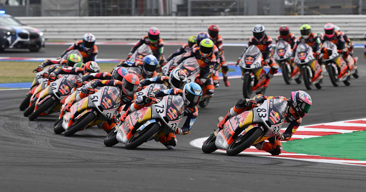 Live: Red Bull MotoGP™ Rookies Cup 2025: Jerez – Race 1