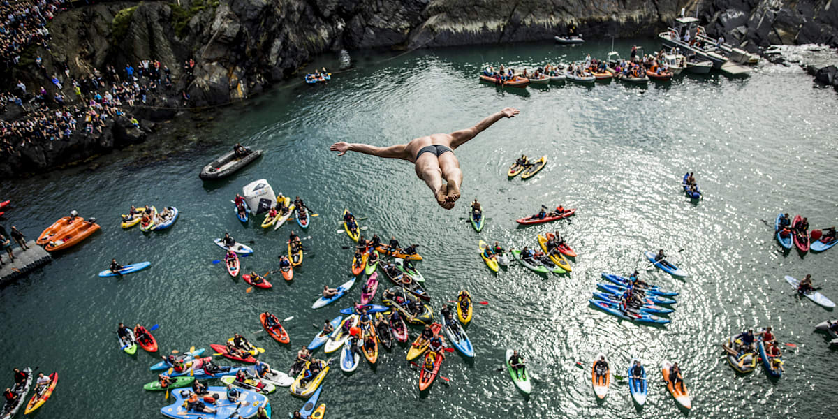 Red Bull Cliff Diving 2016: Wales