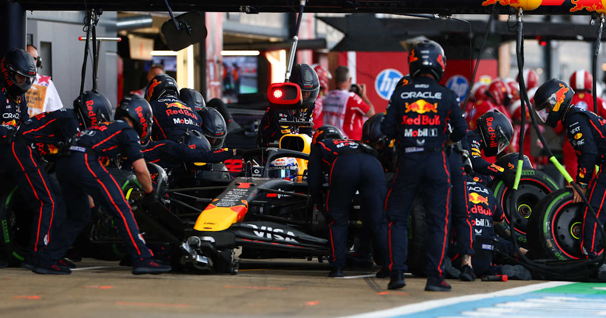 Formula One: meet the team behind the drivers