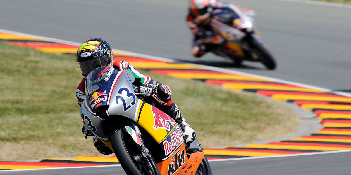 BLOG | Antonelli learning the track & crashing