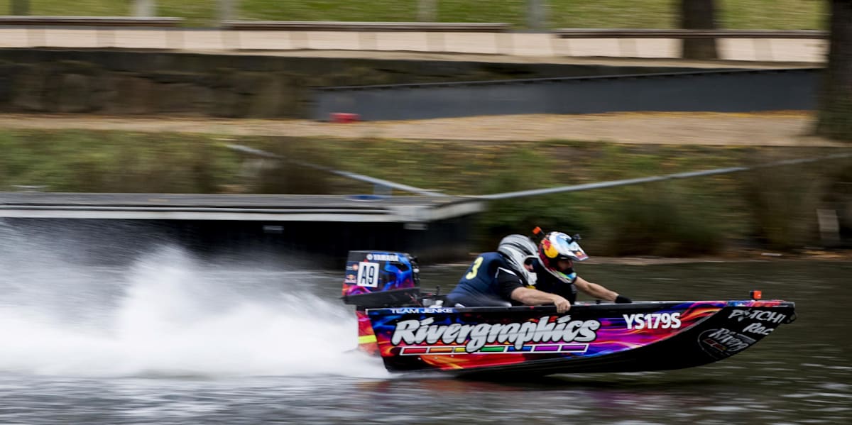 Ricciardo & Verstappen: Dinghy race in Melbourne video