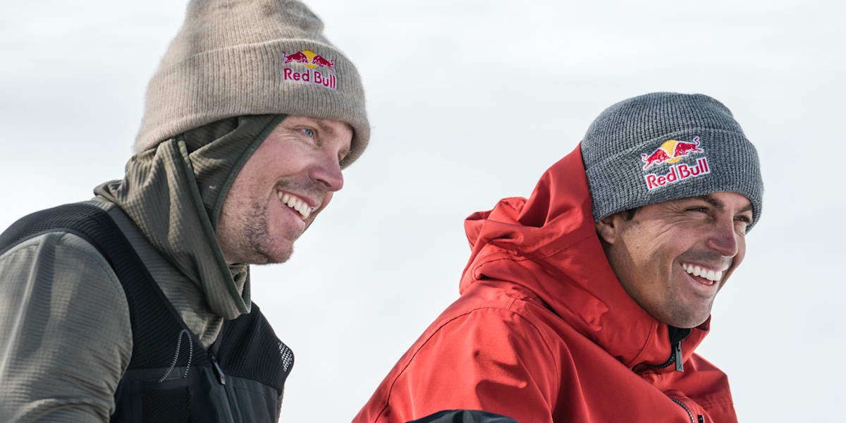 Kai Lenny et Travis Rice font du snowboard en Alaska