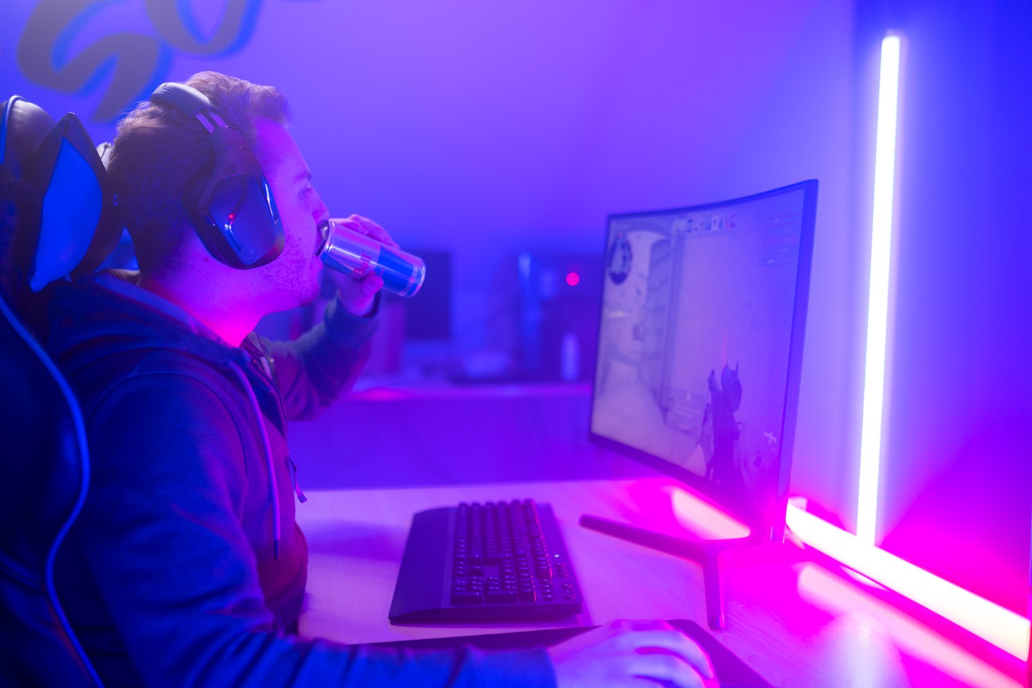 Esports Bulletin 01/21: Red Bull Ultimátní Hráč je tady