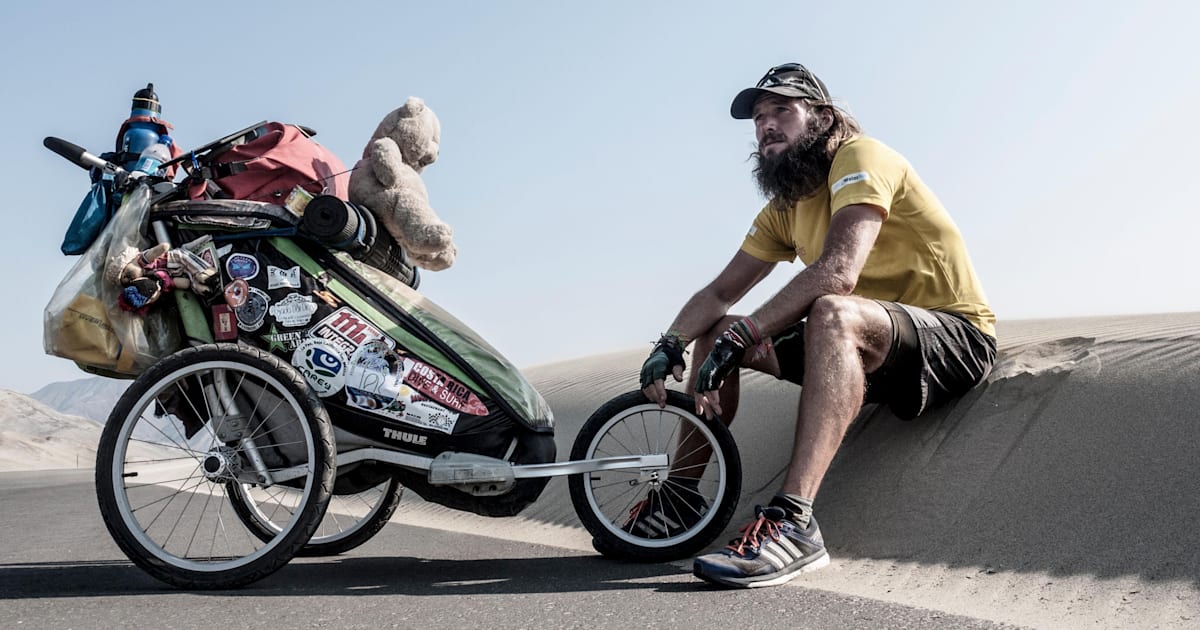 One day, he left his desk and ran 17,000km | Red Bull