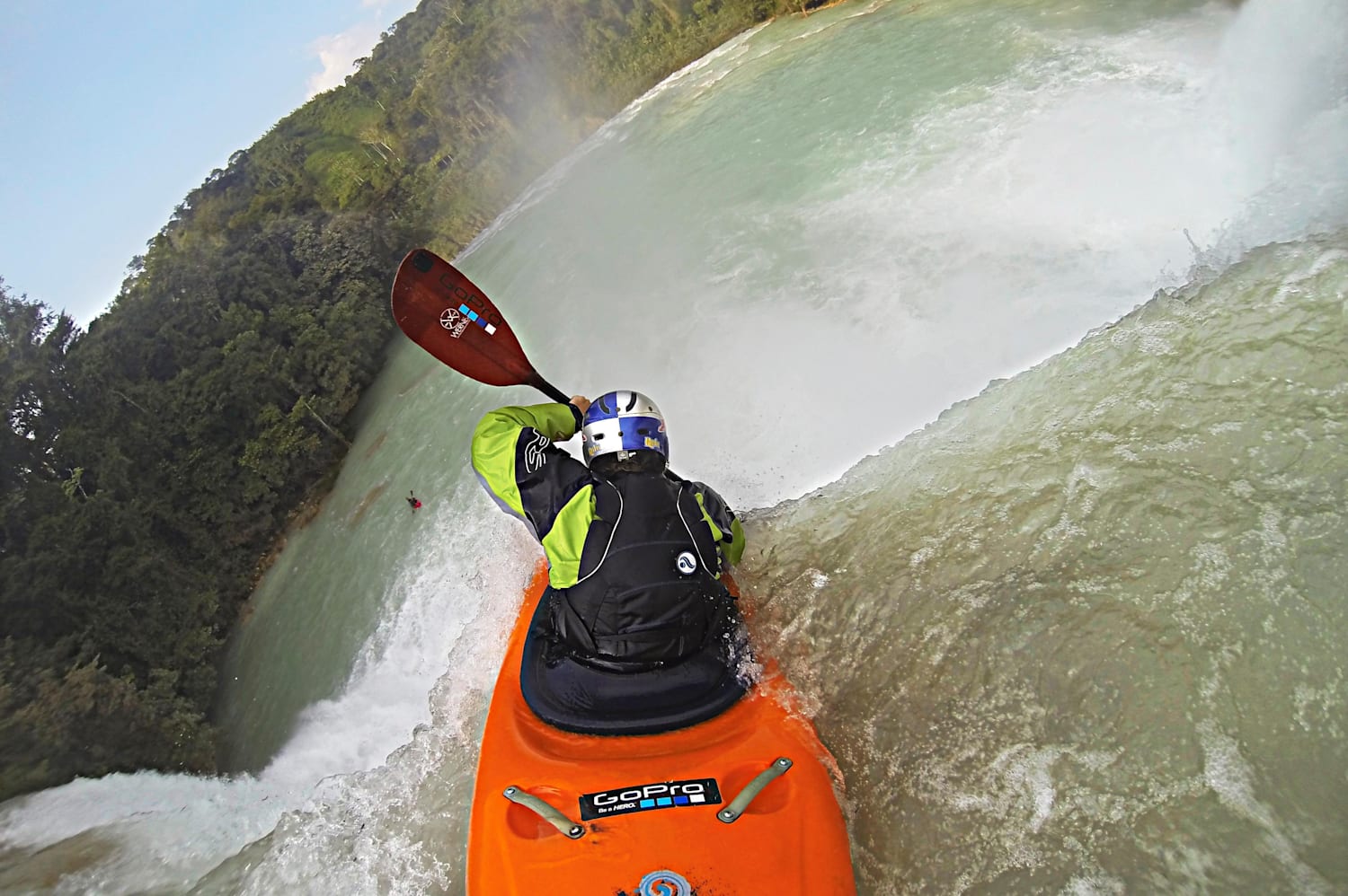 Kayak: Rafa Ortiz, Chasing Niagara