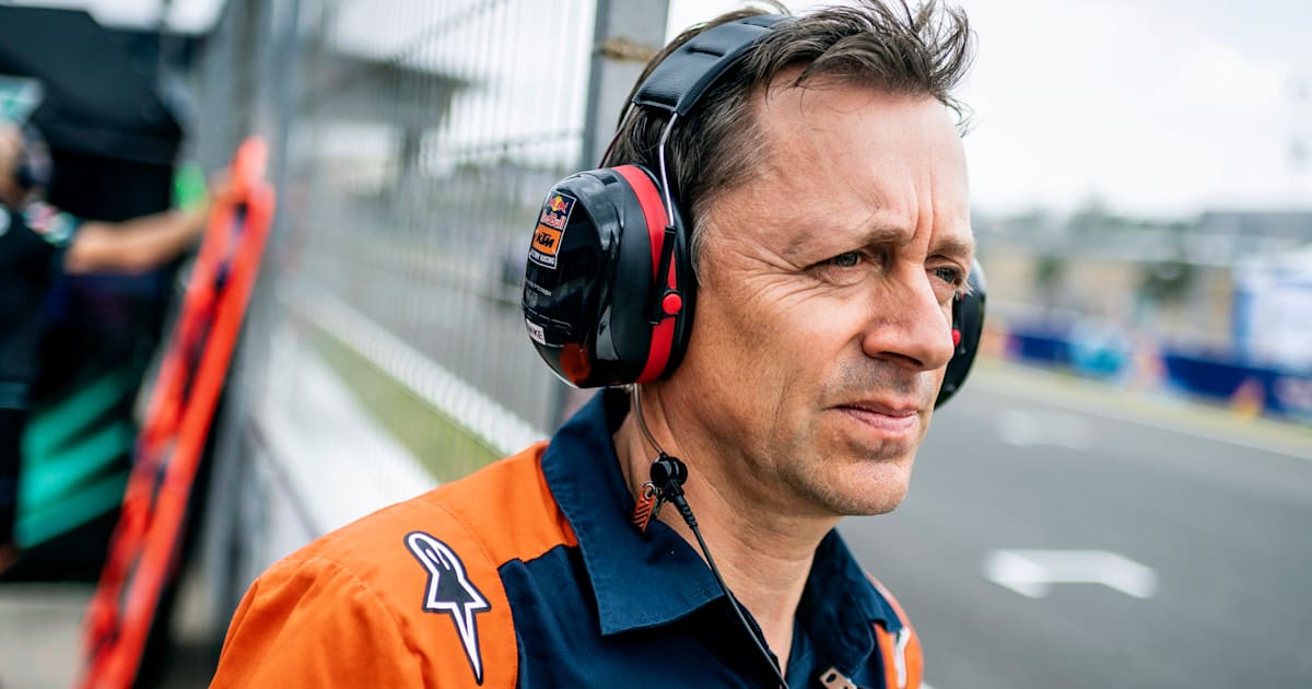interview - KTM team principal Mike Leitner