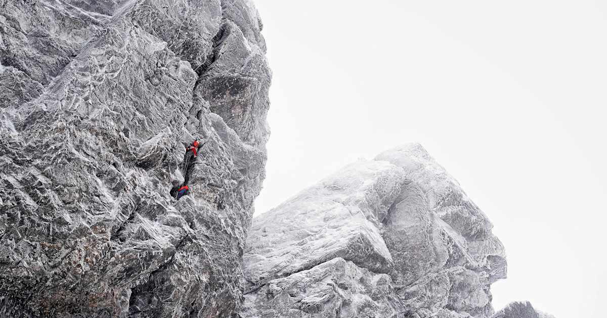 Hamish Frost: Climbing winter extreme photography