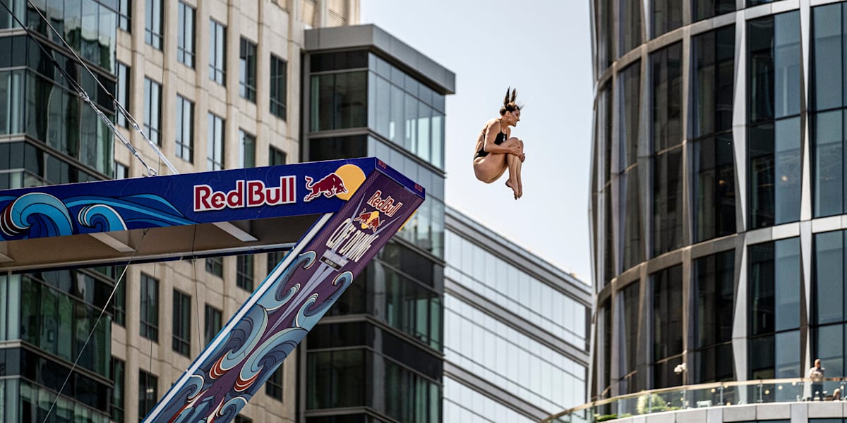 Boston Travel Guide - Red Bull Cliff Diving