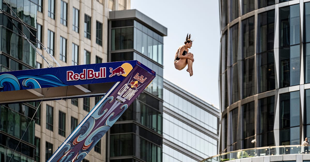 Boston Travel Guide - Red Bull Cliff Diving