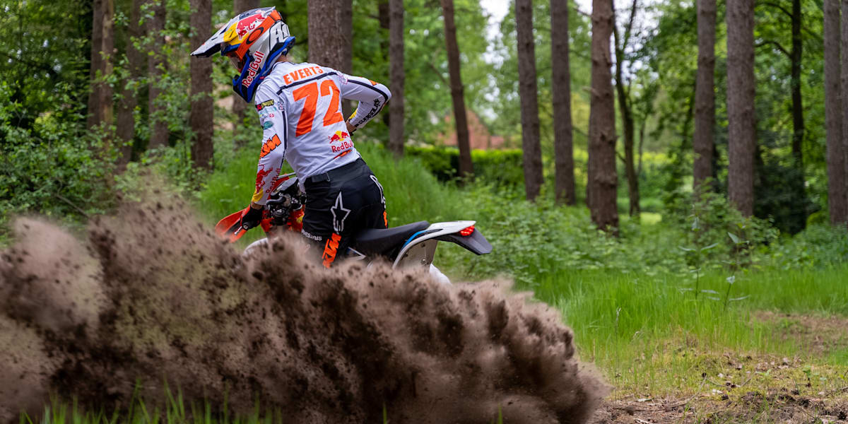 Red Bull Backyard Sessions : MX chez Liam Everts