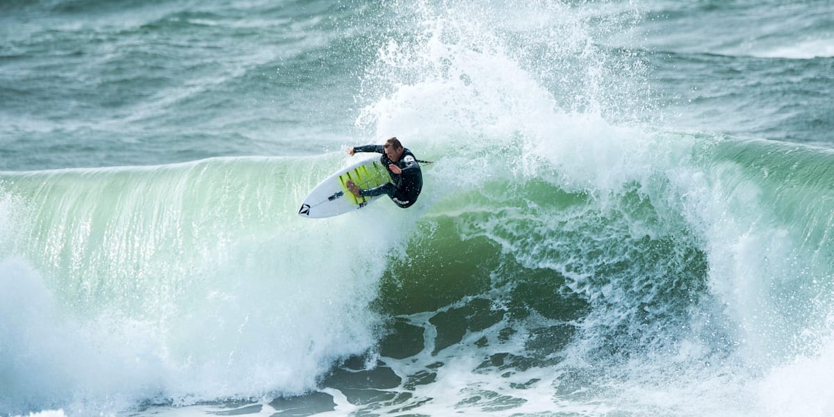 Best surfers in the world surfing in France