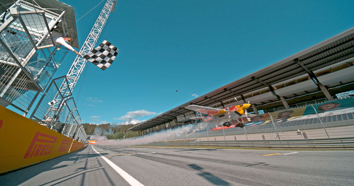 Preview the Red Bull Ring F1 track from a plane – video