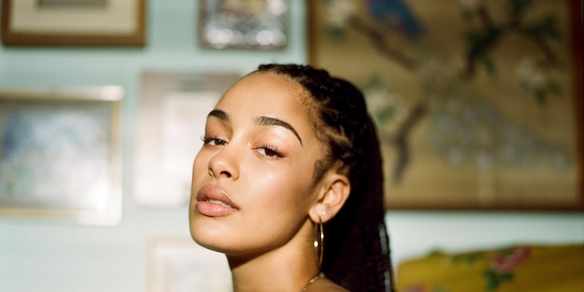 Jorja Smith: An Emerging R&B Star Anchored in Honesty