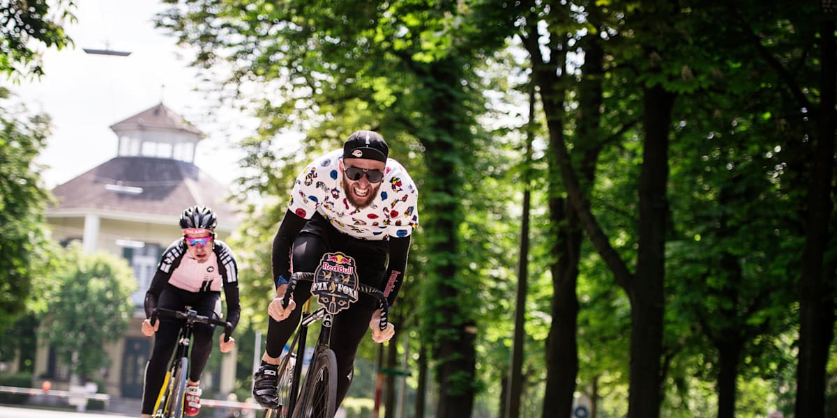 Road racing: 5 tips for your first road cycling race