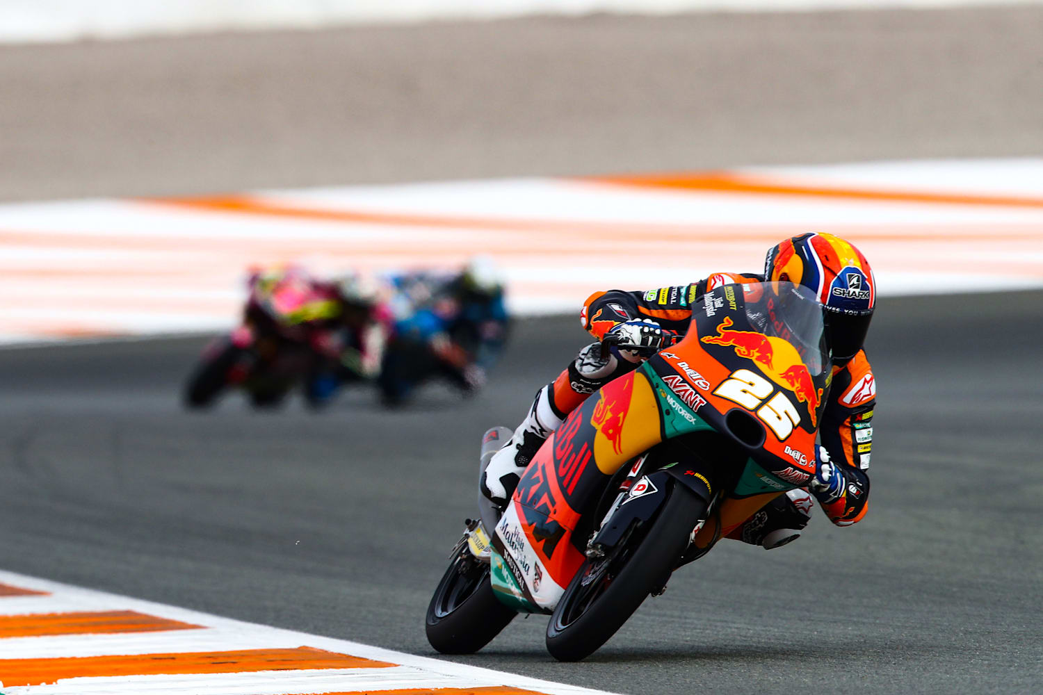 MotoGP™: Inside Pass S2 E13 – Fahrstile Video