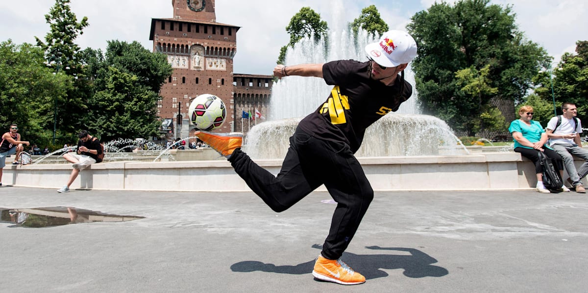 Check out top freestyle football moves – live!