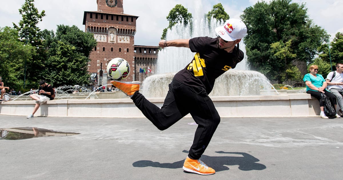 Check out top freestyle football moves – live!