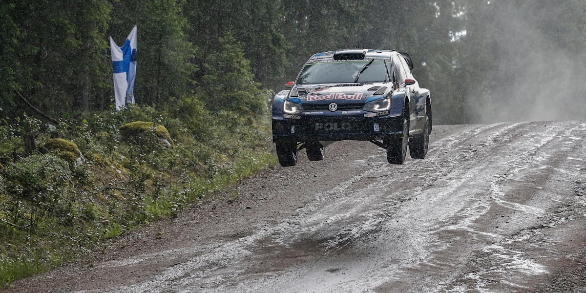 Salta a la acción en el Rally de Finlandia