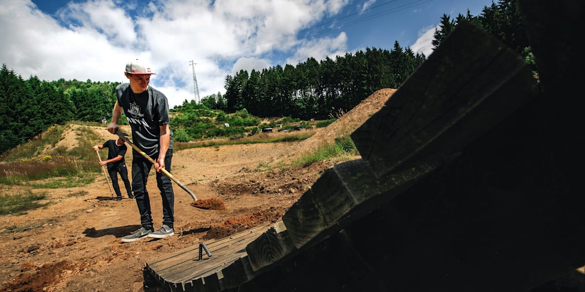 How to design a line when building mountain bike trails