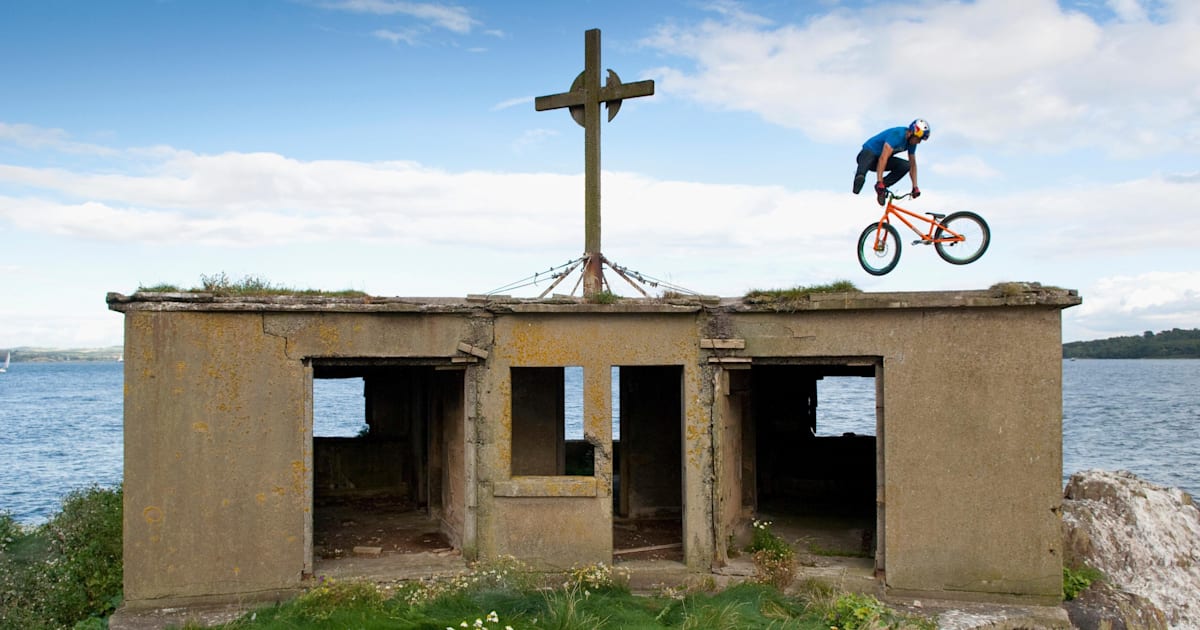Danny MacAskill - Way Back Home
