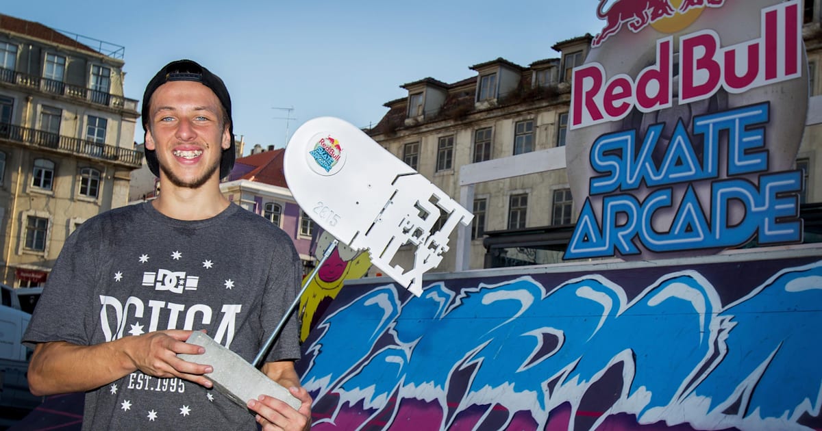 Jorge-Simoes-wins-Red-Bull-Skate-Arcade
