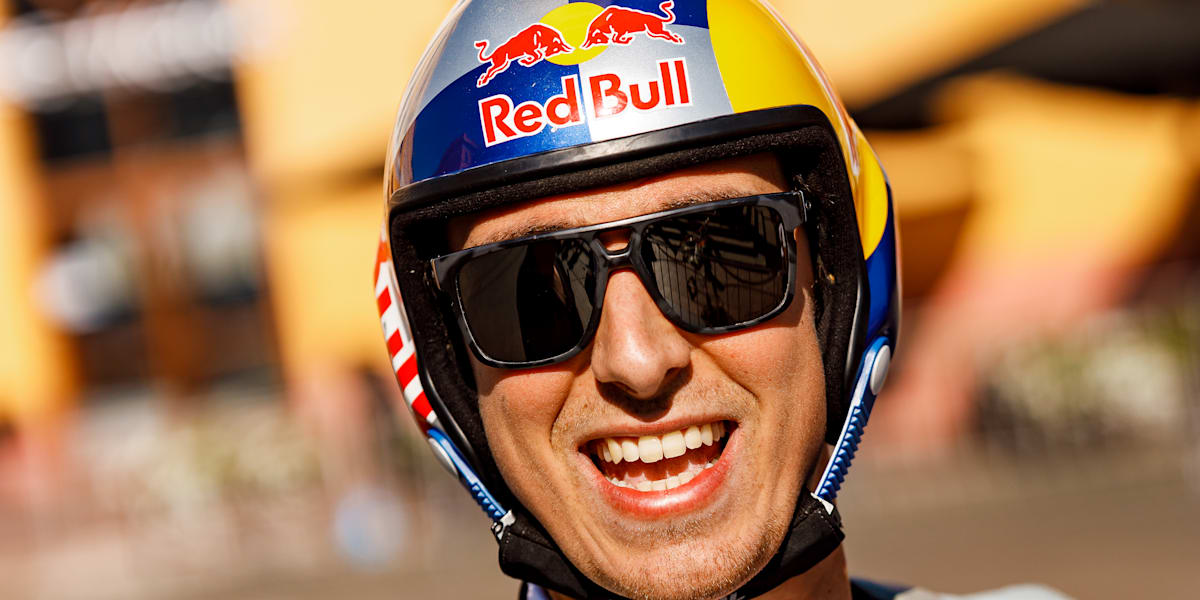 Dani Román: Wingsuit flying ++Red Bull Athlete Page++