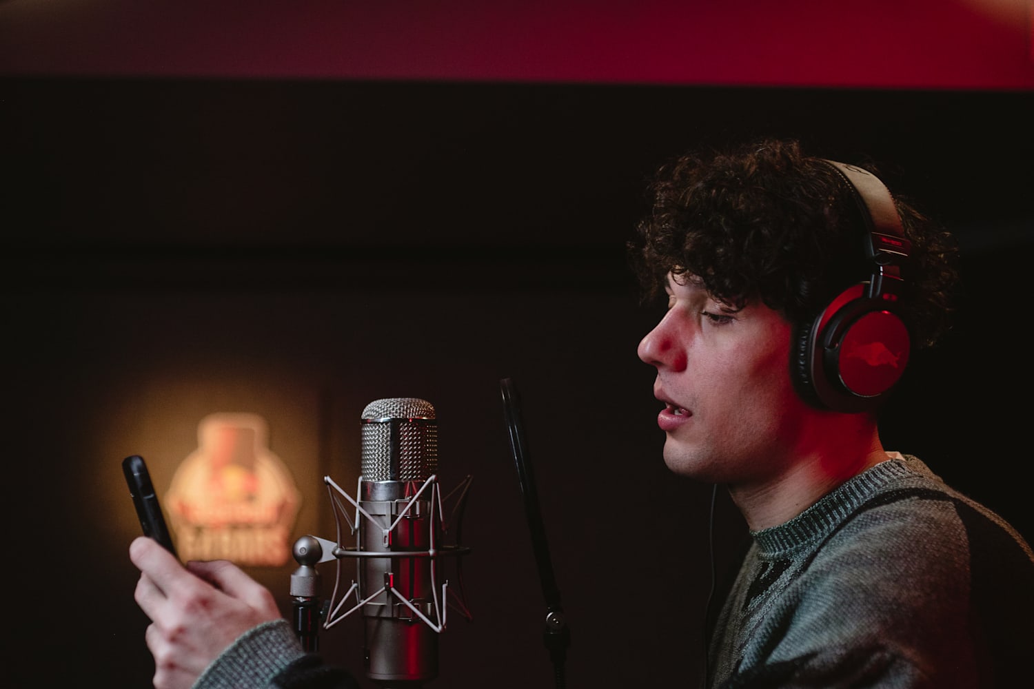 Red Bull 64 Bars: Sina prod. Pherro - Video e testo