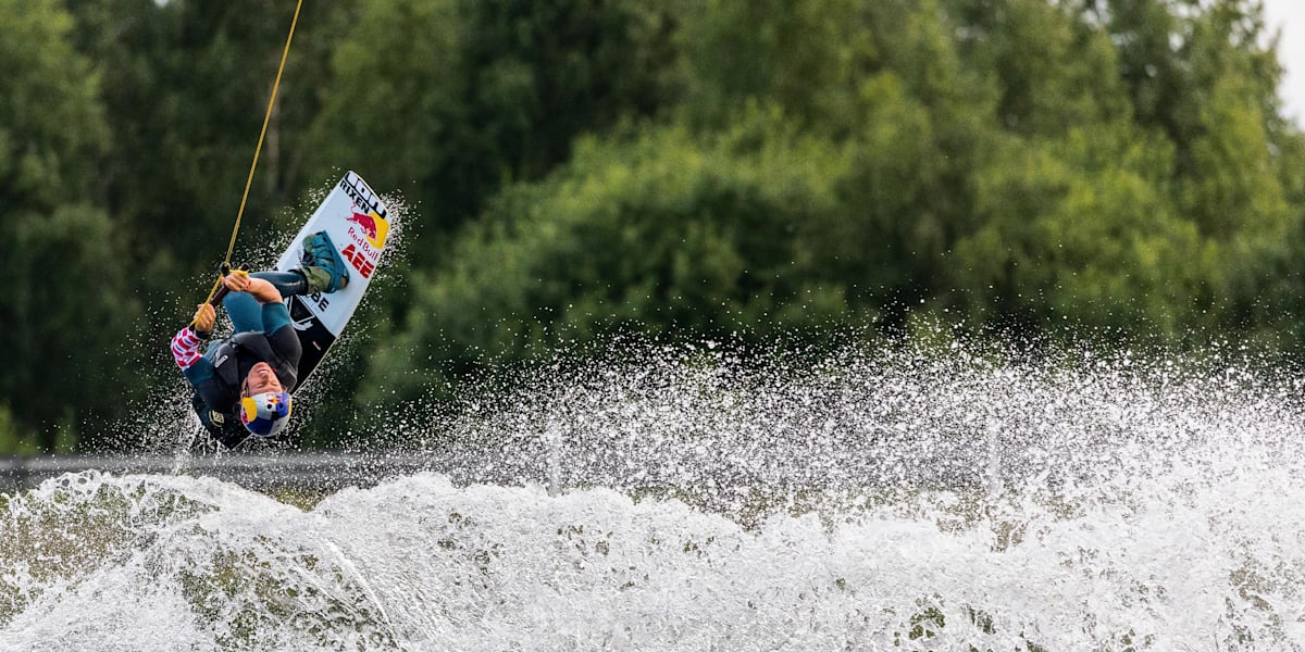 Red Bull Wake Capital: Wakeboarden in Hamburg