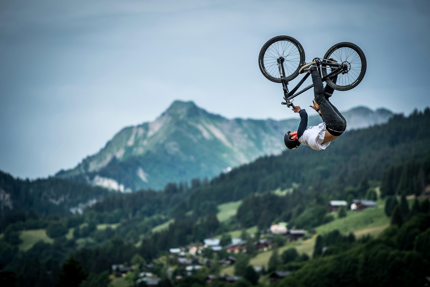 Crankworx Les Gets Slopestyle: Erik Fedko run +video+