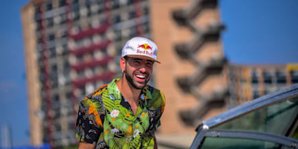 Séan Garnier: Freestyle Soccer – Official Athlete Page