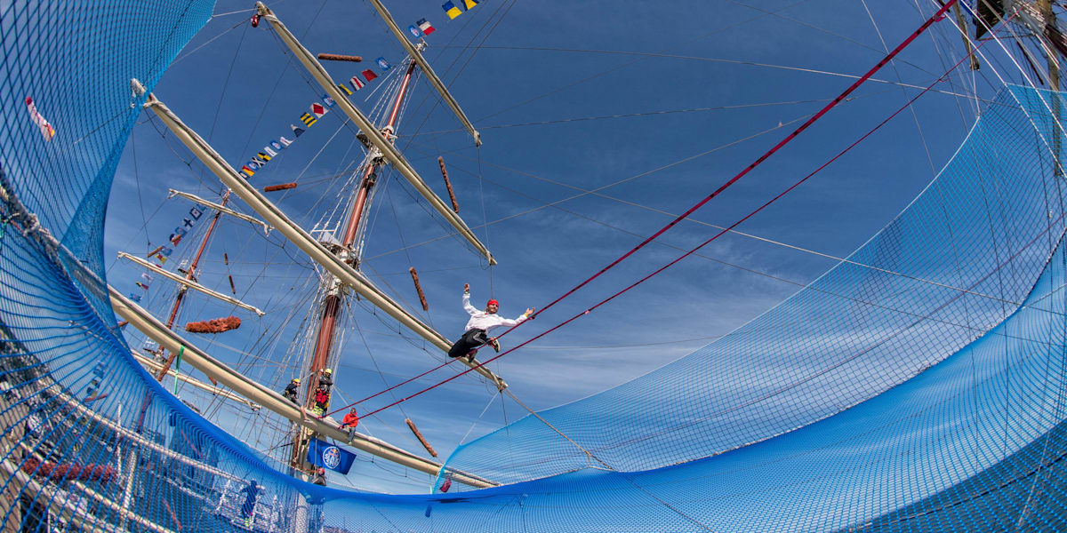 Slacklining's most original event Red Bull Slackship