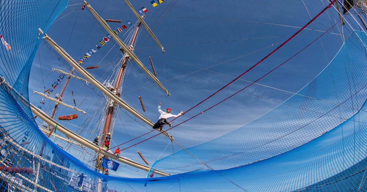 Slacklining's most original event Red Bull Slackship