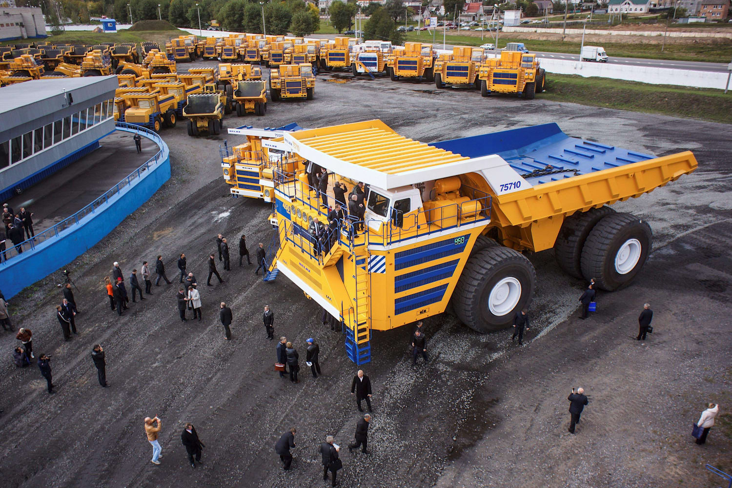 5 biggest dump trucks in the world | Red Bull