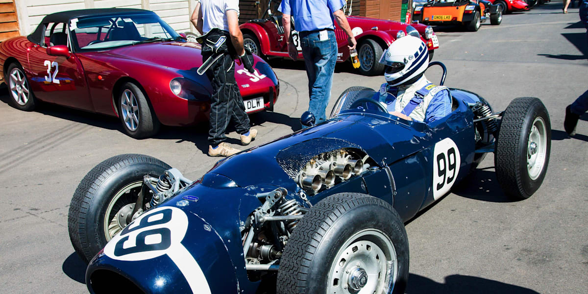 F1, Historia - La F1, con un "tractor"