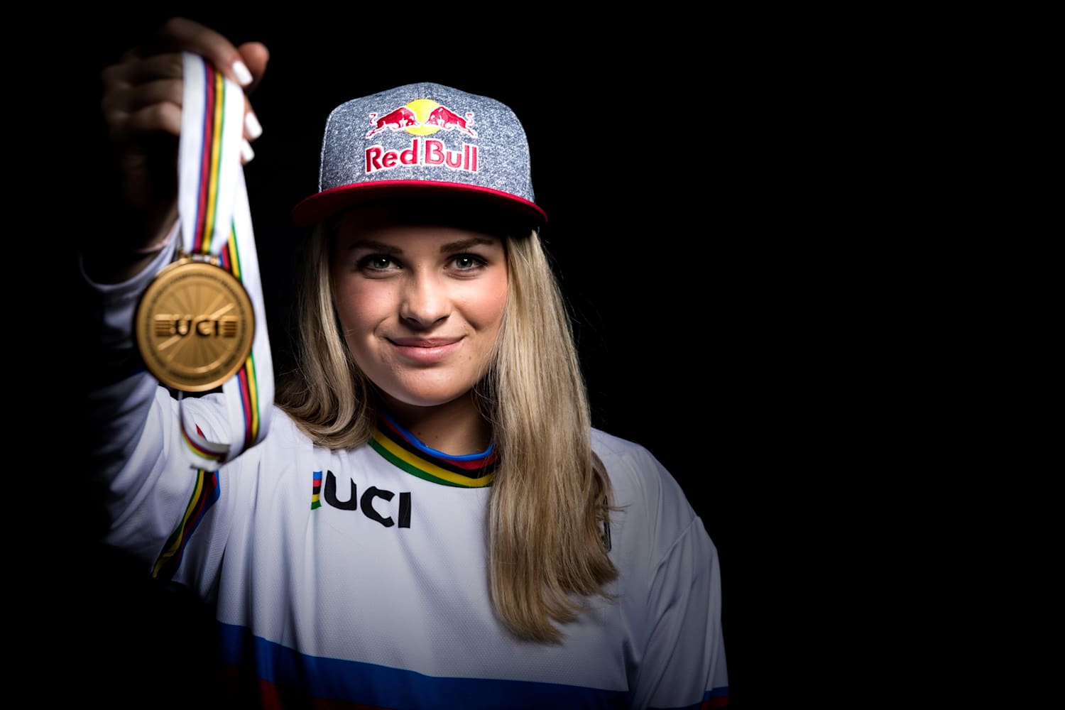 Valentina Höll: MTB Downhil – Red Bull Athlete Profile