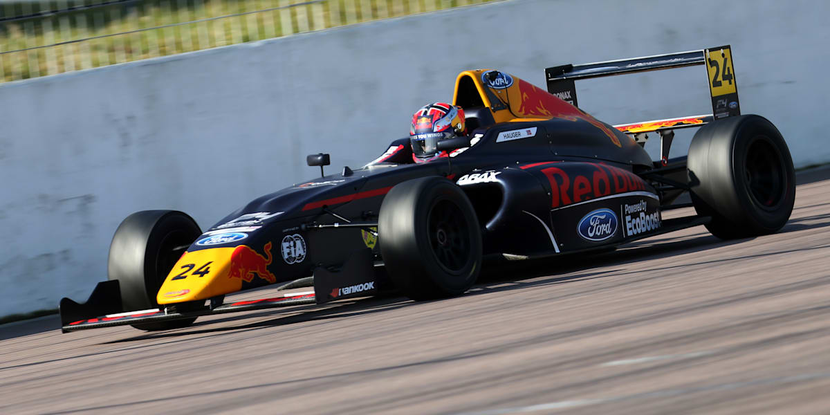 British F4 - Hauger and Doohan lead the field to Brands