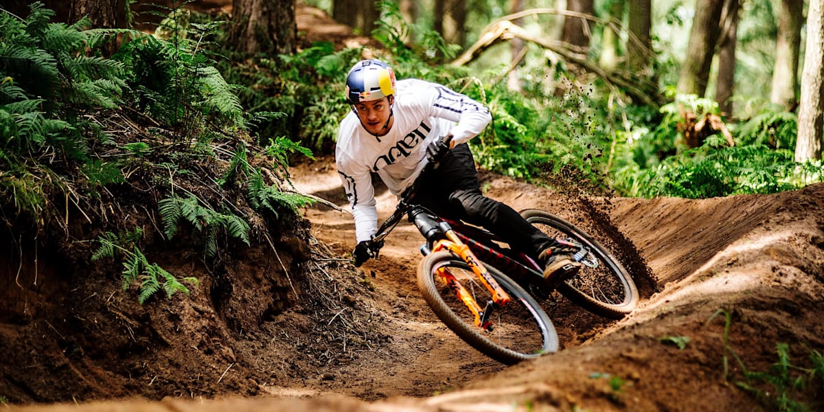 How to ride corners: Matt Jones shares his top tips